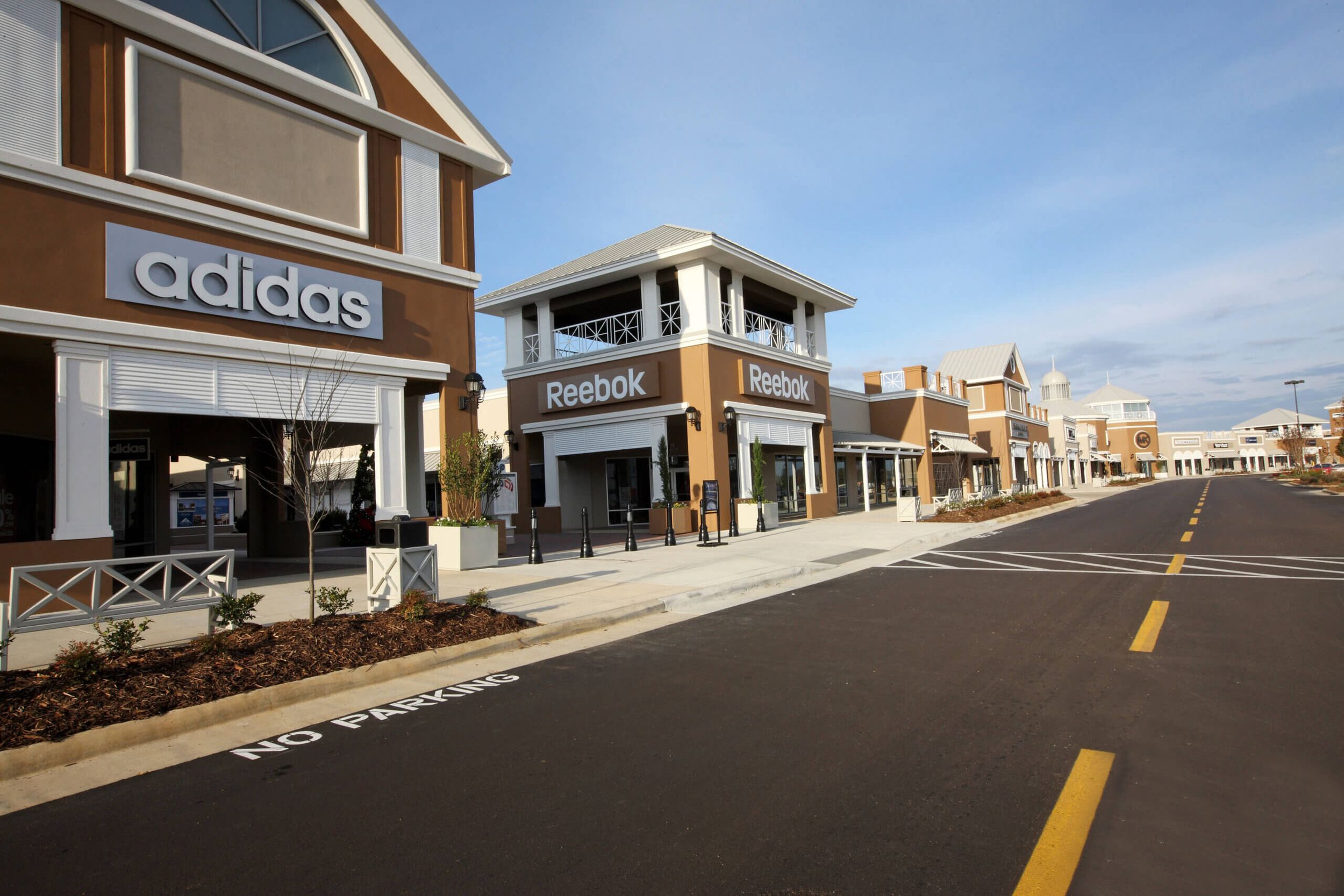 Outlets of Mississippi - Yates Construction