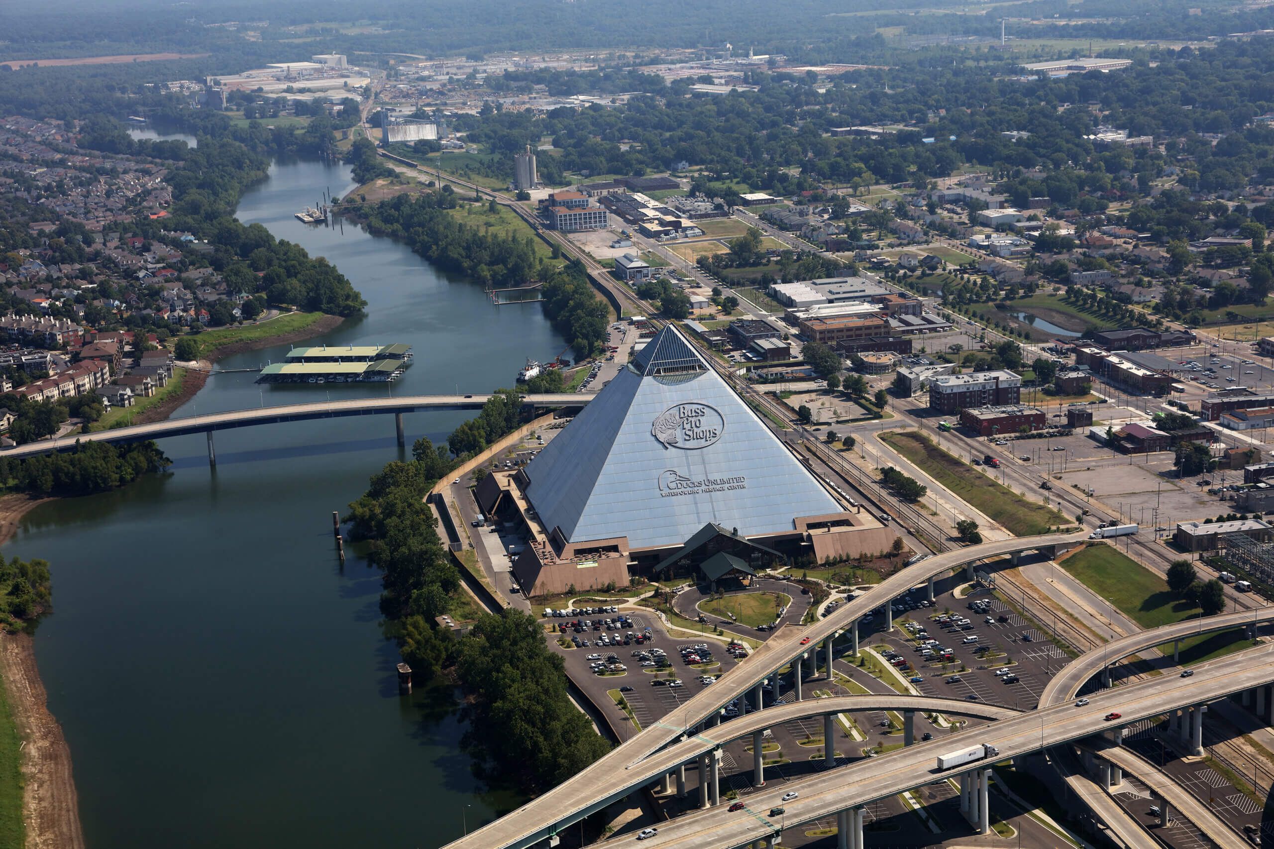 Bass Pro Shops at the Pyramid - Yates Construction